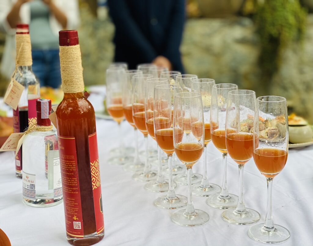 BỘ SƯU TẬP RƯỢU SÍN CHẢI - Sín Chải