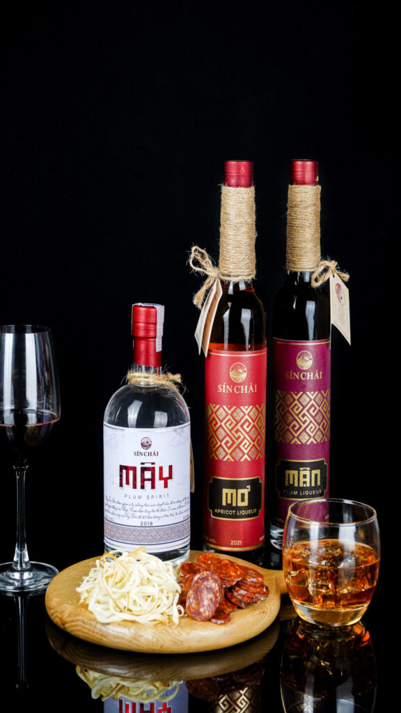 BỘ SƯU TẬP RƯỢU SÍN CHẢI - Sín Chải